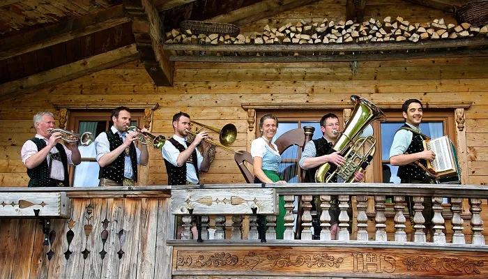 7+ Types of Folk Music that Have Shaped Music History