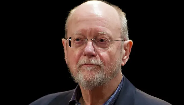 What Is Atonal Music? Definition, History, Composers & Examples