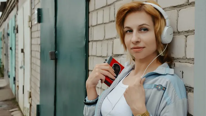 What Is a Track in Music? Meaning, Types & Explanation