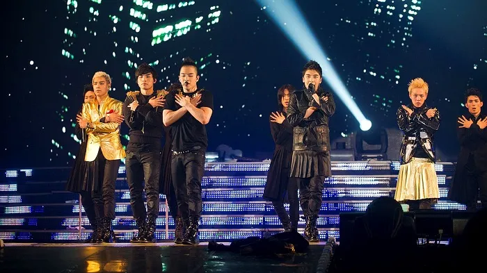 What is A Music Single? Meaning, Uses & Examples