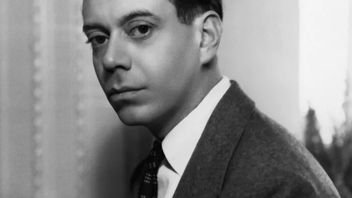 What Is a Chorus? Meaning, Types & Examples