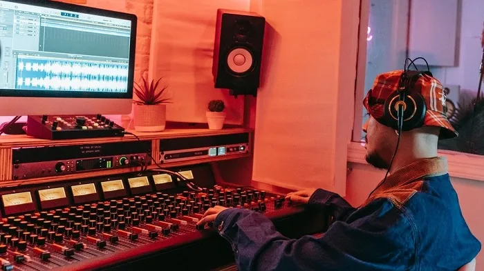 What Does Sampling Mean in Music? History, Sources & Guide