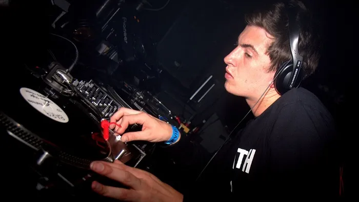 What Is Dubstep Music? Definition, Characteristics, Types & Examples