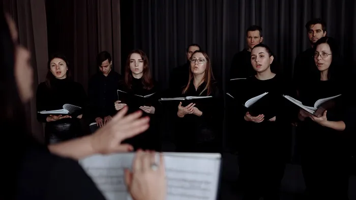 What Is an Acapella? A Closer Look Into this Ancient Yet Popular Music ...