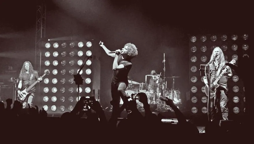 The 30 Best 90s Alternative Rock Bands