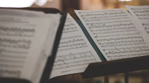 What Does Andante Mean in Music? Definition, Meaning & Examples