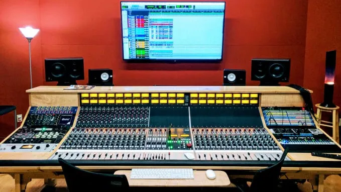 The 7+ Best Mixing Engineers for Hire Right Now (All Styles)