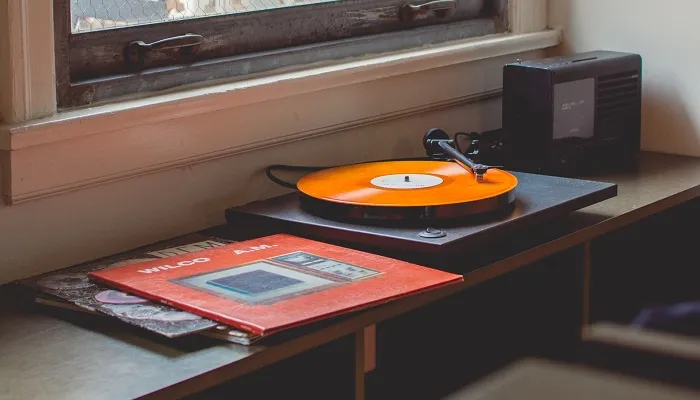 What Is an LP in Music? (+ Major Differences with an EP)