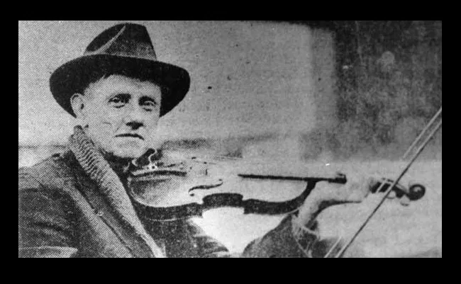 What is Country Music? Characteristics, Artists & Examples