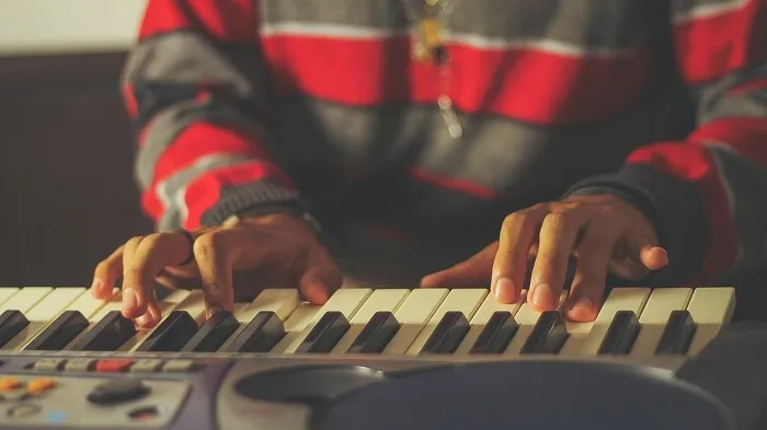 What Is a Chorus? Meaning, Types & Examples