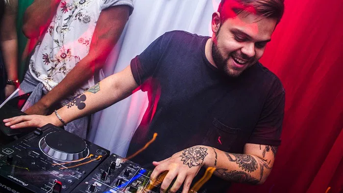 What Does Sampling Mean in Music? History, Sources & Guide